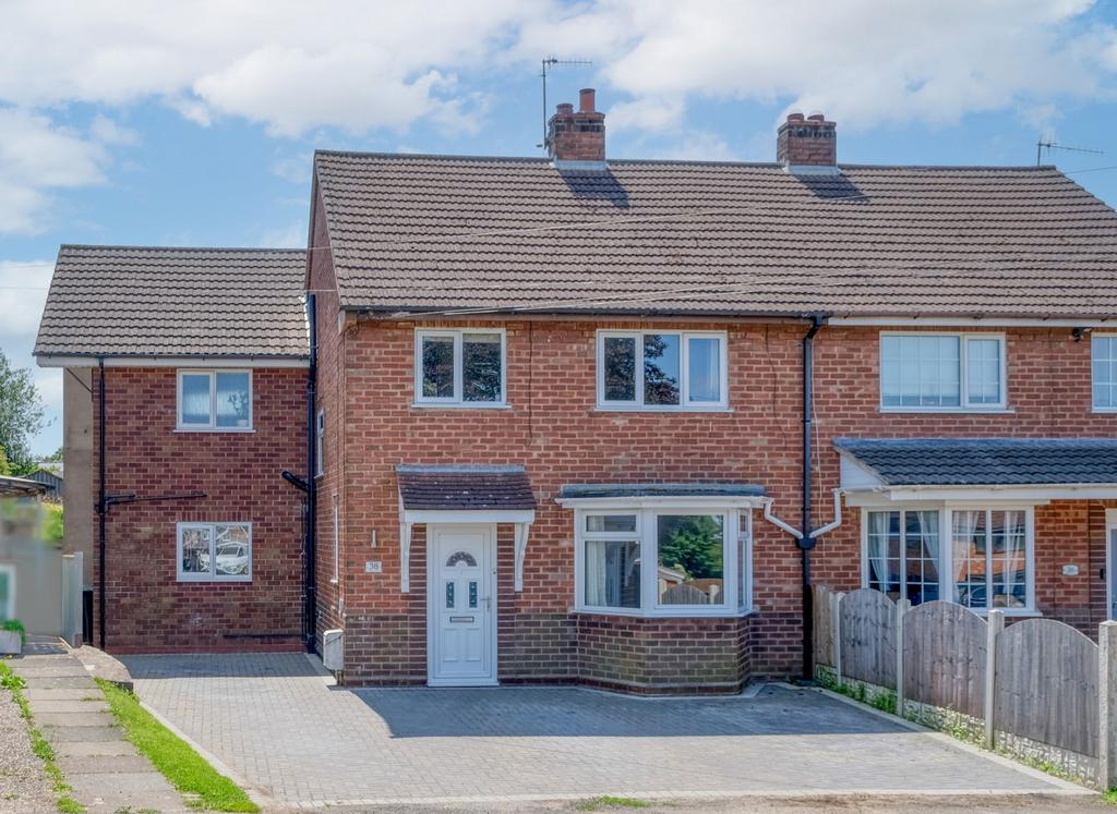 Oak Road, Catshill, Bromsgrove, B61 0LT 5 bed semi-detached house - £ ...