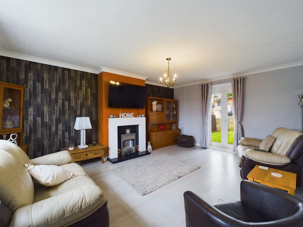 Heol Waen, Rassau, NP23 3 bed semi-detached house - £140,000