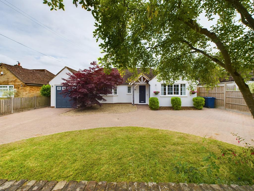Glebe Close, Holmer Green 5 bed bungalow - £875,000