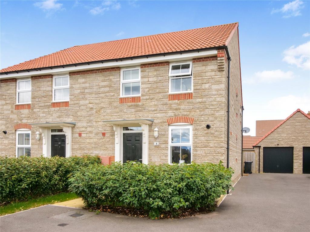 Cornflower Close, Somerton 3 bed semi-detached house - £1,450 pcm (£335 pw)