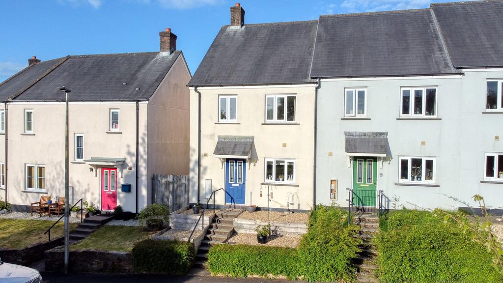 Oakfield Road, Hatherleigh 3 bed semi-detached house for sale - £90,000