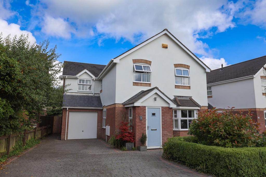 4 Middlegate Court, Cowbridge, Vale... 4 bed detached house - £695,000