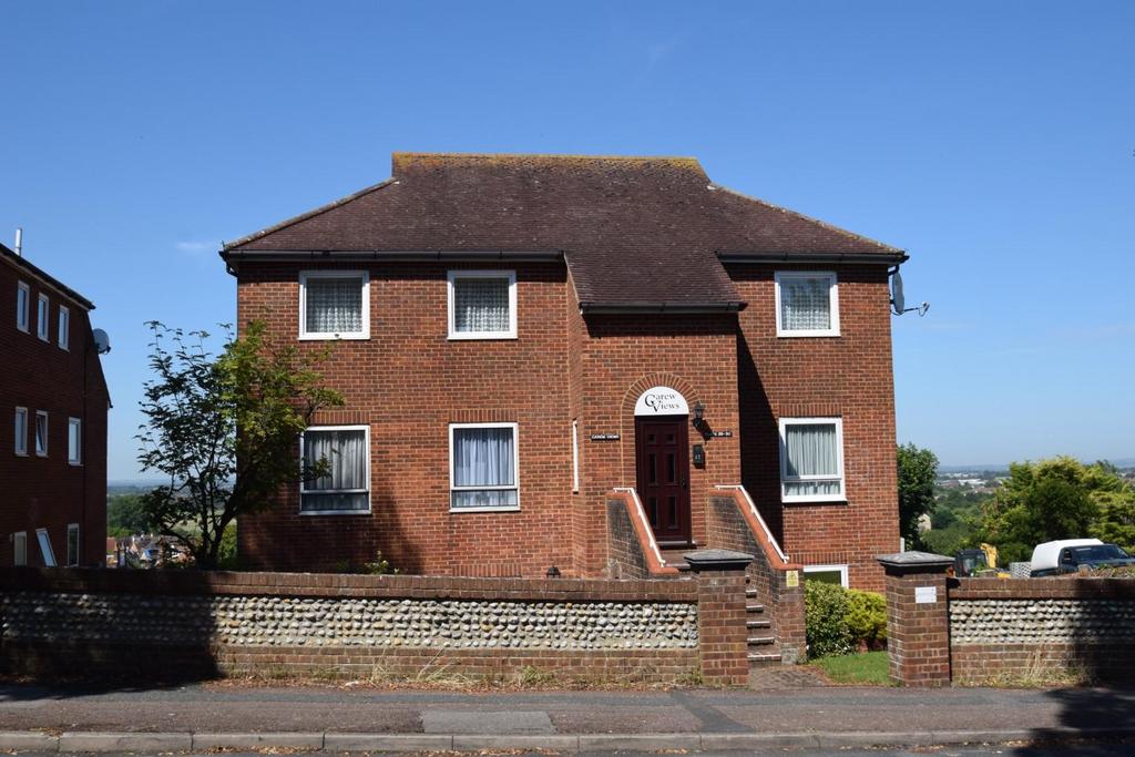 Carew Road, Eastbourne BN21 2 bed penthouse for sale - £230,000