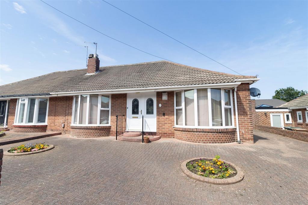 Solway Avenue, North Shields 2 bed semi-detached bungalow - £325,000