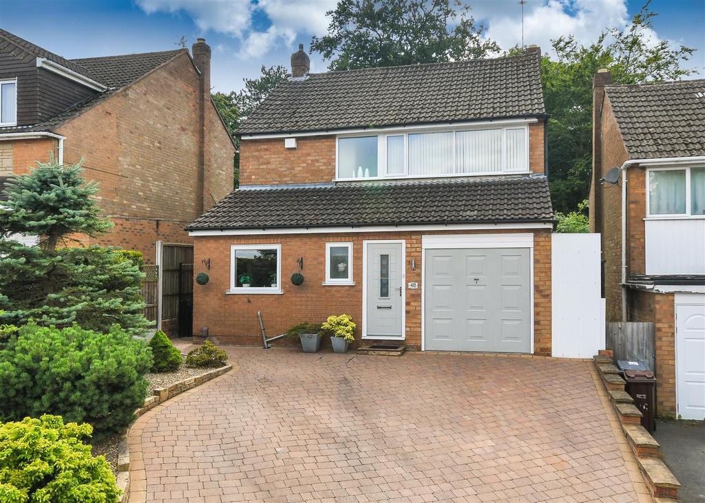 48 Lea Manor Drive, Wolverhampton 3 bed house for sale - £375,000