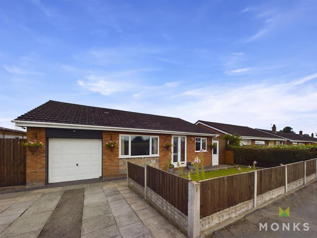 78 Lowe Hill Road, Wem 3 bed detached bungalow - £300,000