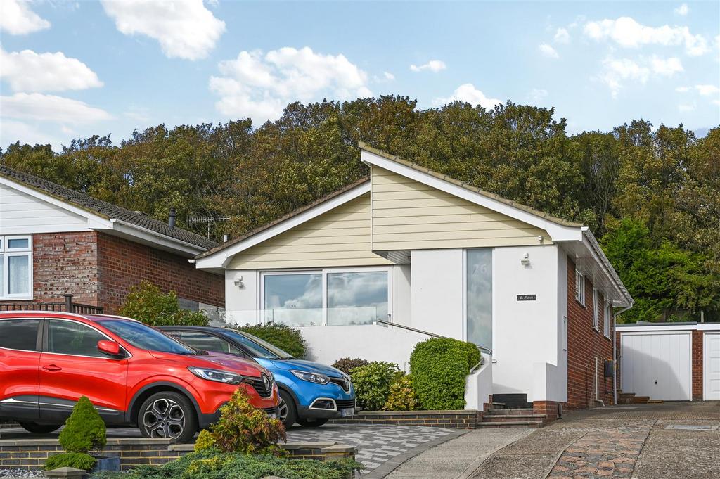 Slonk Hill Road, Shoreham-By-Sea 2 bed detached bungalow - £499,950