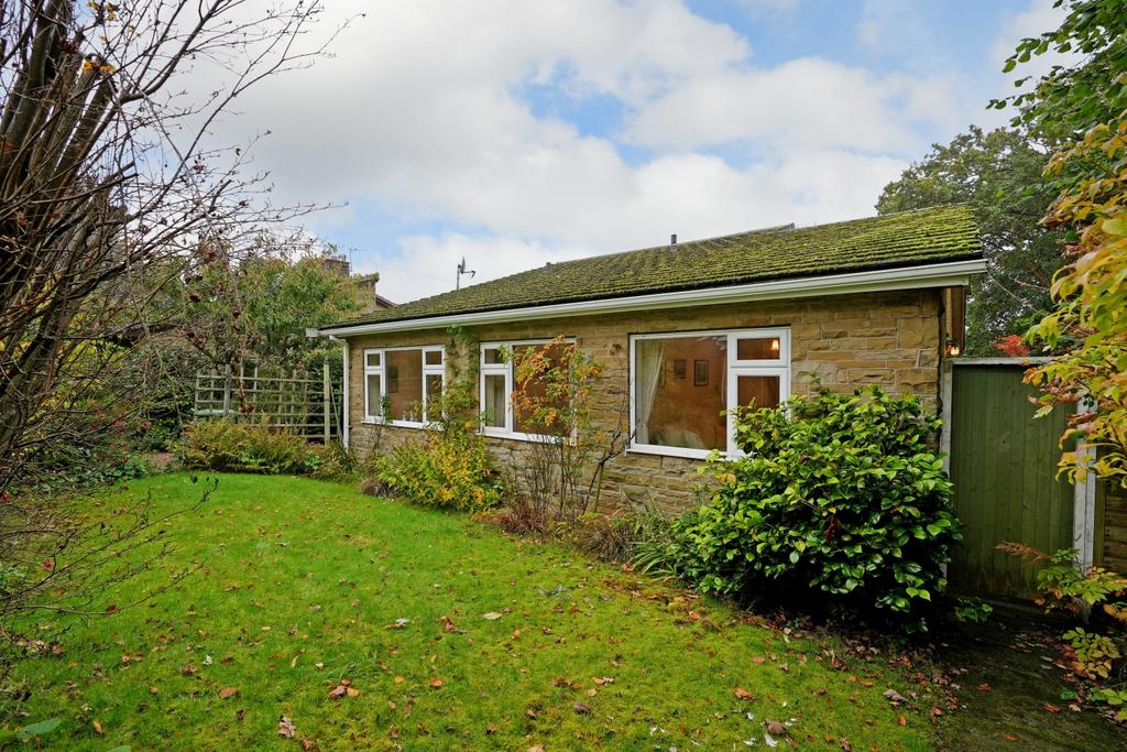 Newfield Croft, Dore, S17 3EW 3 bed detached bungalow for sale - £550,000