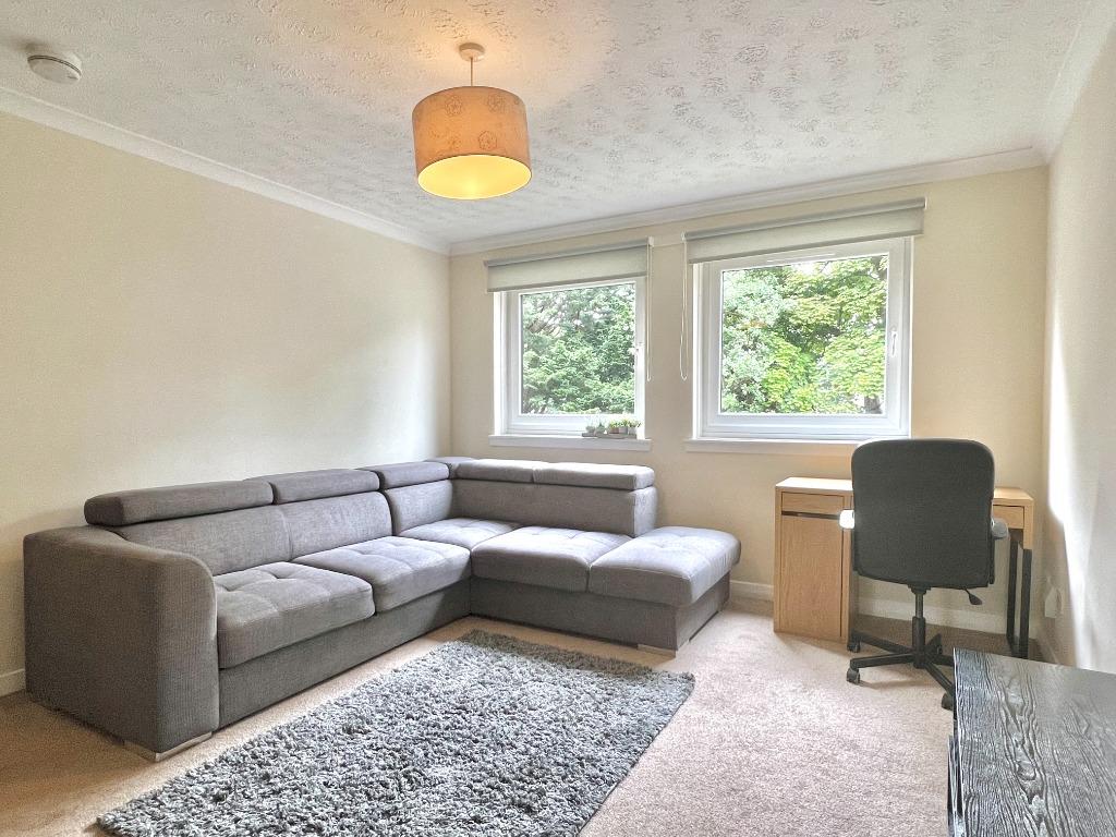West Winnelstrae, Fettes, Edinburgh, EH5 2 bed flat - £1,295 pcm (£299 pw)