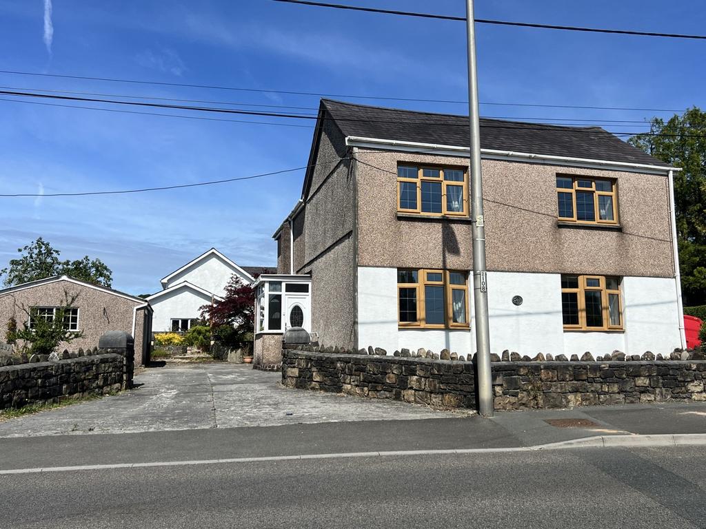 Penybanc Road, Ammanford... 3 bed detached house for sale - £231,000