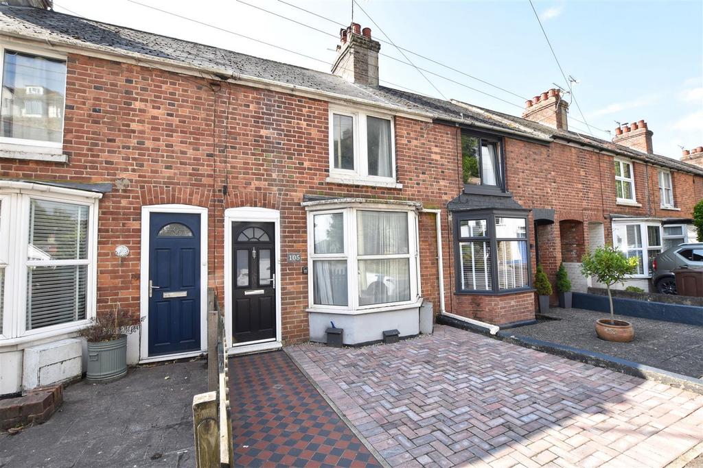 South Undercliff, Rye 2 bed terraced house - £275,000