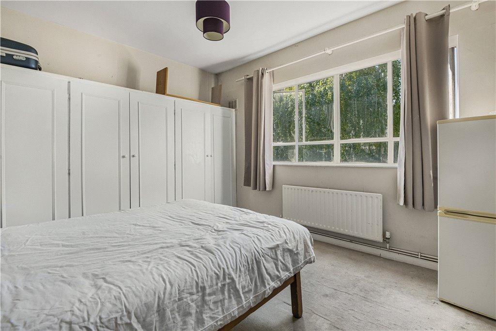 Lambert Road, London, SW2 2 bed apartment for sale - £350,000