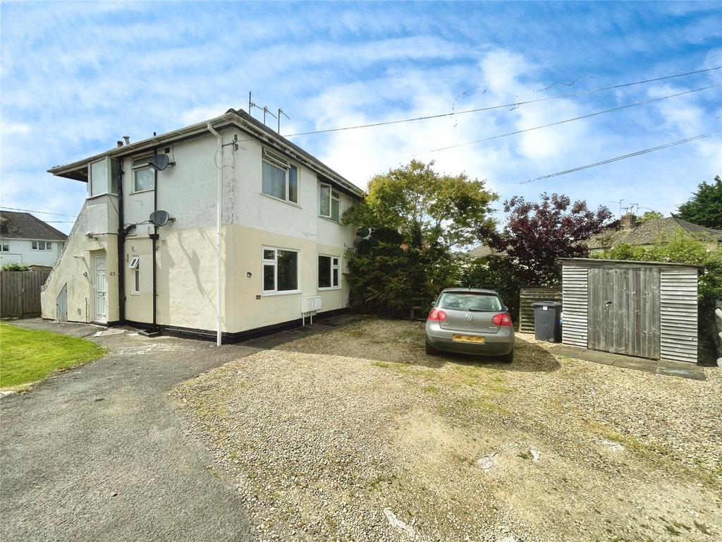 Melmore Gardens, Cirencester... 2 bed apartment for sale - £180,000