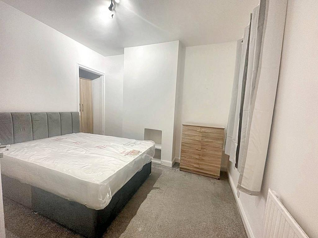 Borlace Street, Leicester LE3 2 bed terraced house - £1,050 pcm (£242 pw)