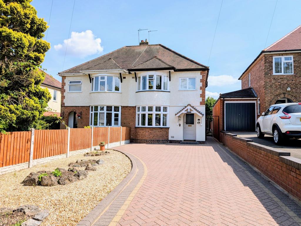 Tamworth Road, Amington, B77 3 bed semi-detached house for sale - £255,000