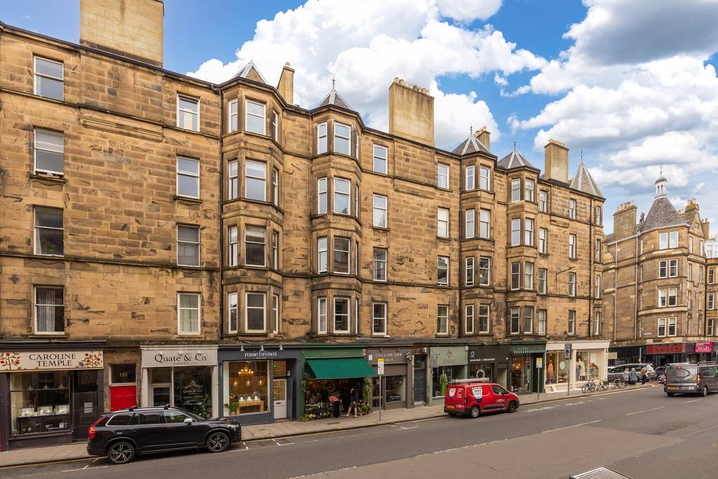 Bruntsfield Place, Edinburgh EH10 2 bed flat - £300,000