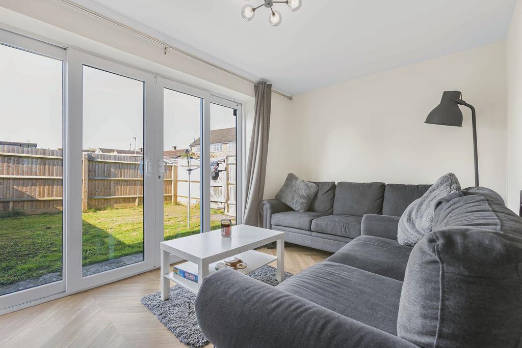 Roman Road, Wheatley, OX33 2 bed end of terrace house - £320,000