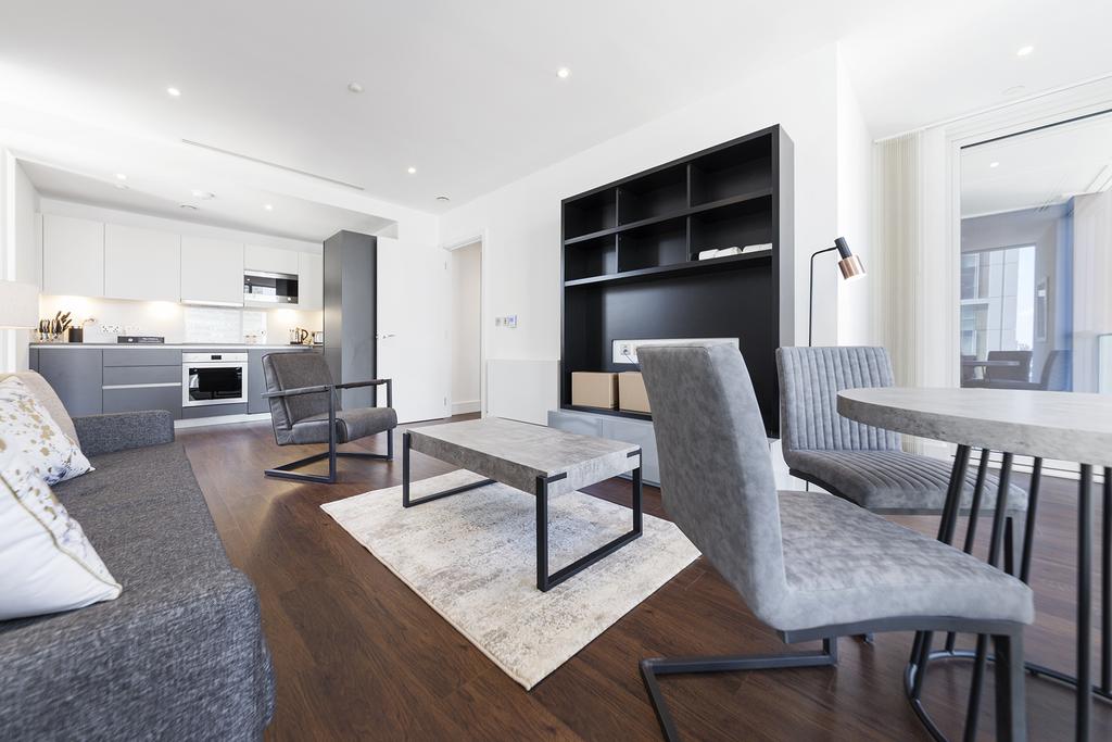 Harbour Way, London E14 2 bed apartment - £3,000 pcm (£692 pw)