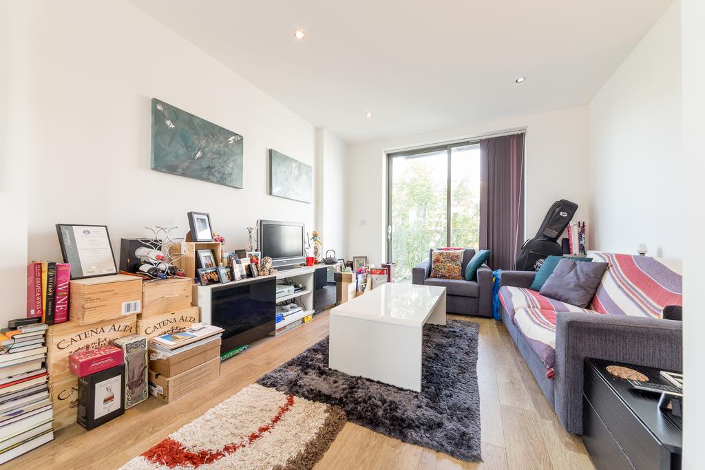 Essian Street, London E1 1 bed apartment - £2,075 pcm (£479 pw)
