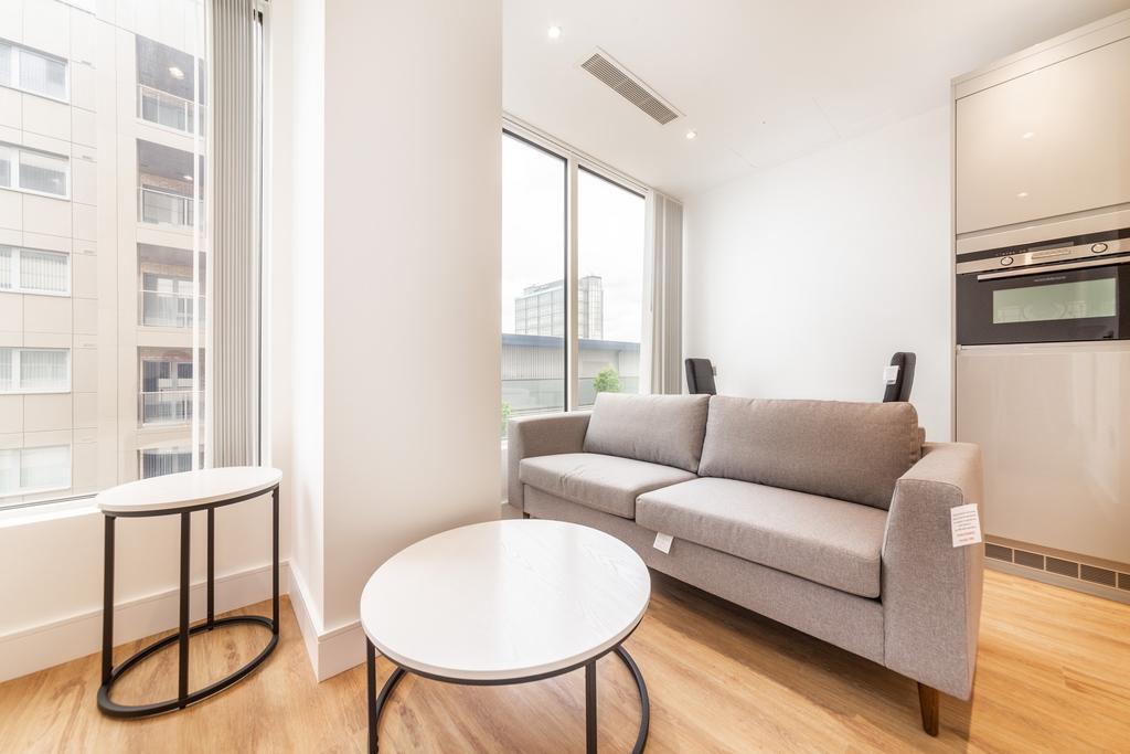 West Gate, London W5 Studio - £1,450 pcm (£335 pw)