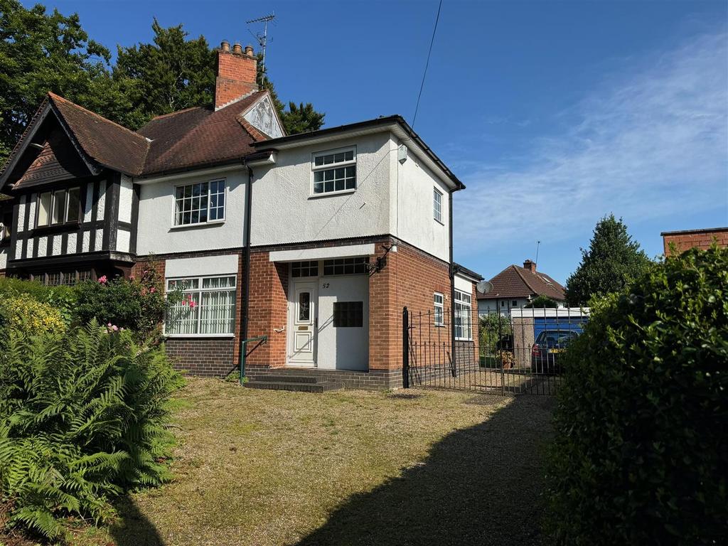 West End, Swanland HU14 3 bed semi-detached house - £295,000