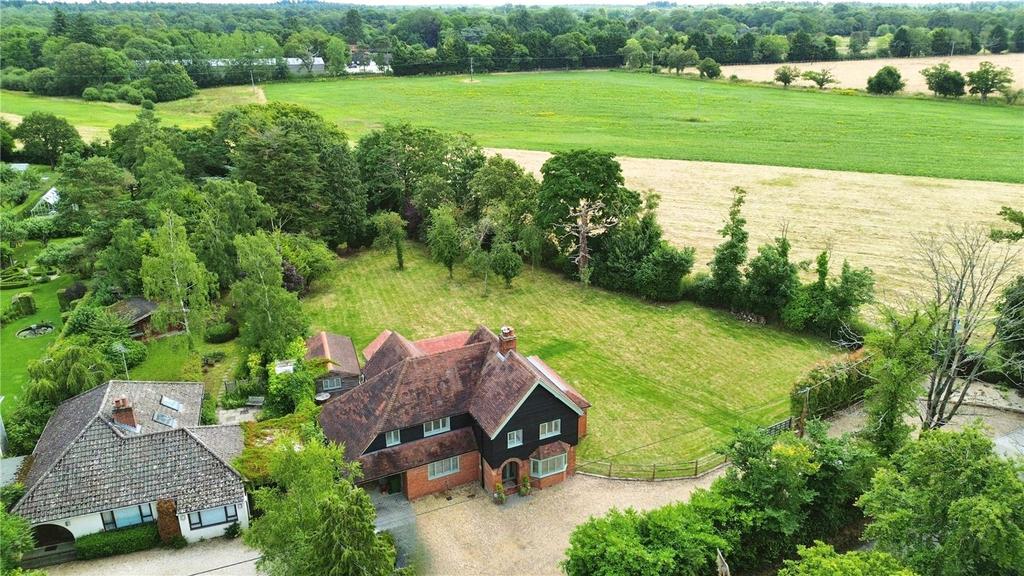 Rectory Road, Padworth Common... 5 bed detached house - £4,000 pcm (£ ...