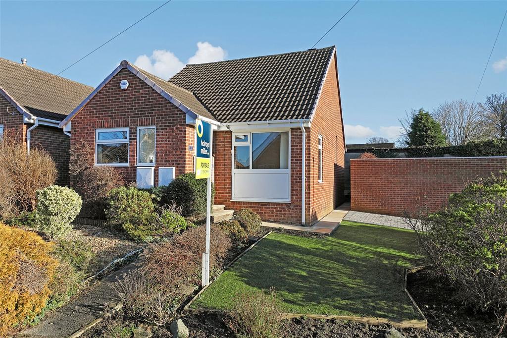Hopefield Court, East Ardsley... 2 bed bungalow - £274,950