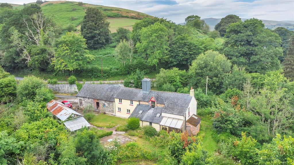 Pen-Y-Garnedd, Llanrhaeadr Ym Mochnant 4 bed detached house for sale ...