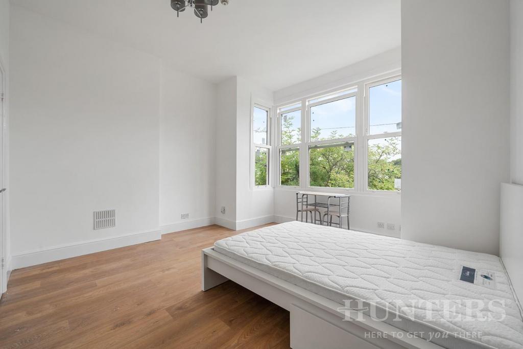 Tynemouth Road, London, N15 4AL Studio - £1,150 pcm (£265 pw)