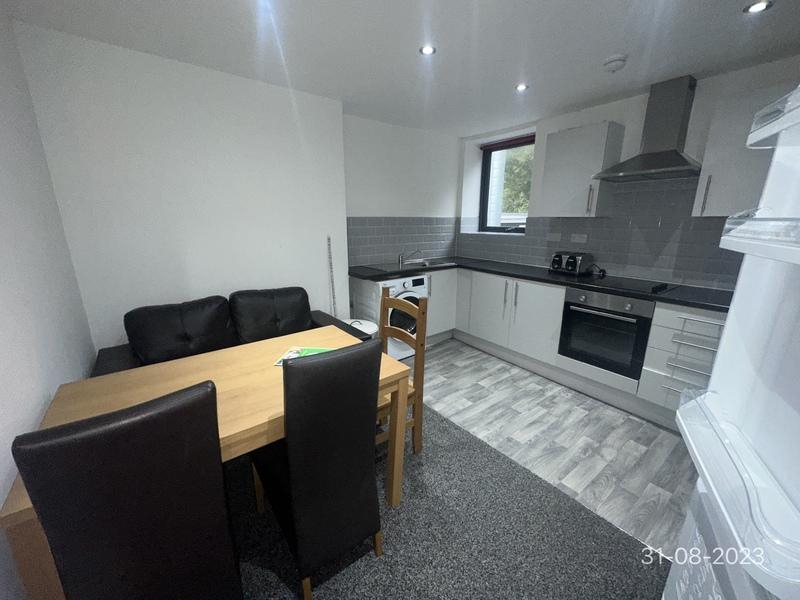 Albany Road, Cathays, Cardiff 3 bed terraced house - £1,650 pcm (£381 pw)