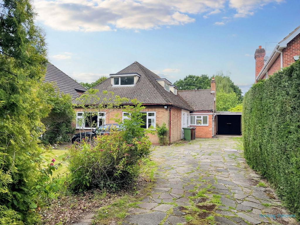 Fulford Hall Road, Solihull B90 4 bed detached bungalow for sale - £575,000
