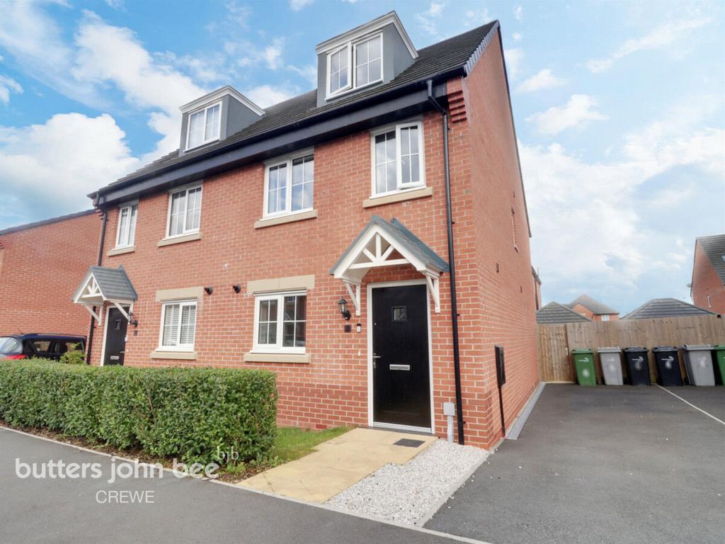 Cattle Way, Shavington 3 bed semi-detached house - £240,000
