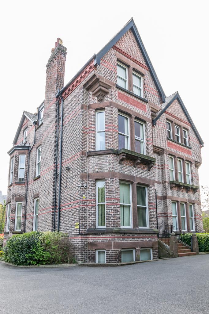 Aigburth Drive, Liverpool L17 2 bed flat - £1,250 pcm (£288 pw)
