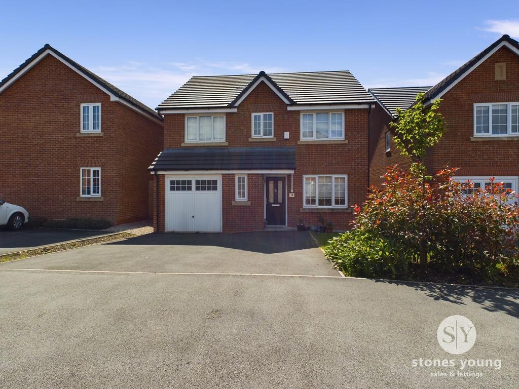 Spring Farm Gardens, Guide, BB1 4 bed detached house - £1,400 pcm (£323 pw)
