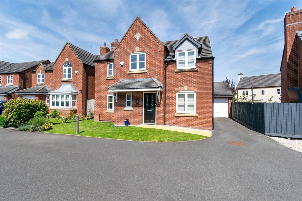 Sproston Place, Middlewich 4 bed detached house - £315,000