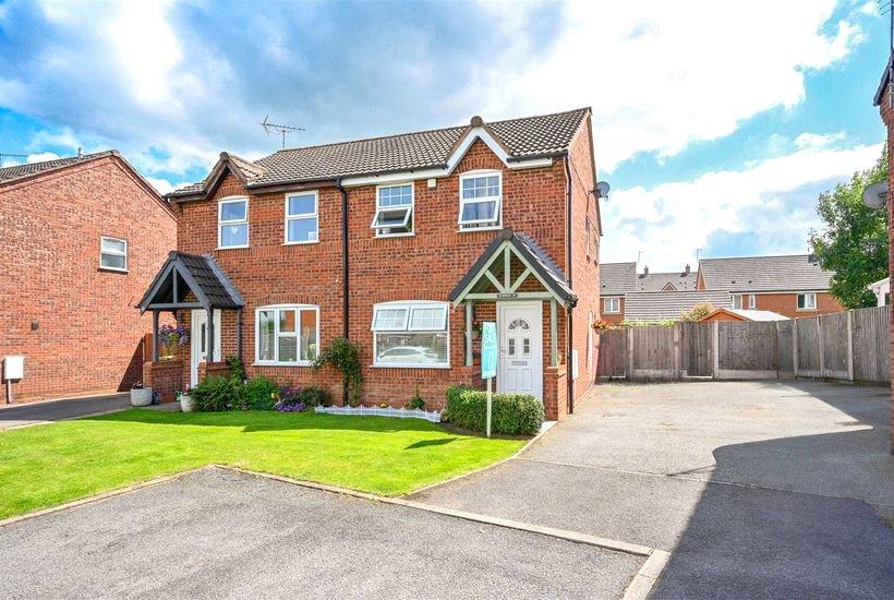 Charnley Road, Stafford... 3 bed semi-detached house for sale - £200,000
