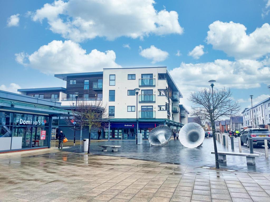 Whittle Way, Gloucester GL3 2 bed apartment to rent - £1,050 pcm (£242 pw)