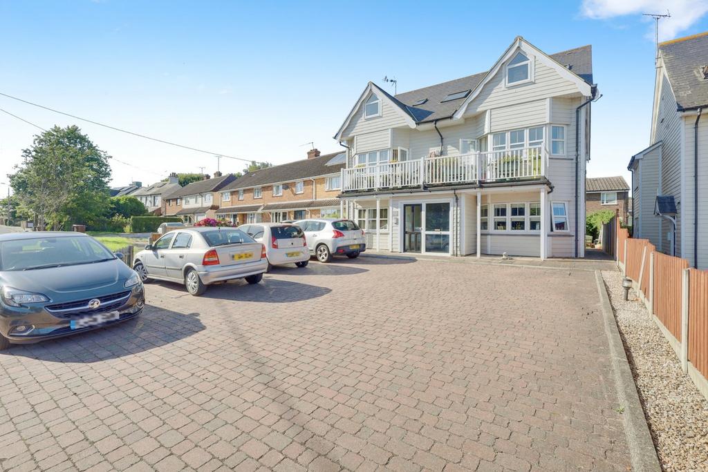 Hart Road, Benfleet, SS7 1 bed flat for sale - £200,000