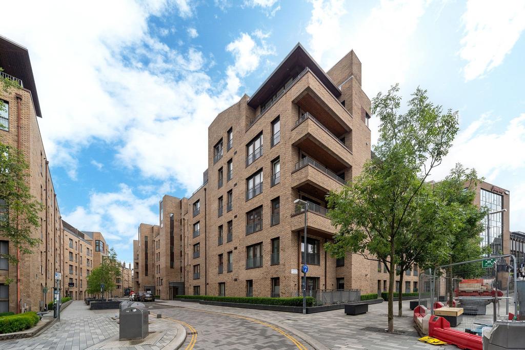 Melvin Walk, Edinburgh, Midlothian 3 bed apartment - £2,300 pcm (£531 pw)