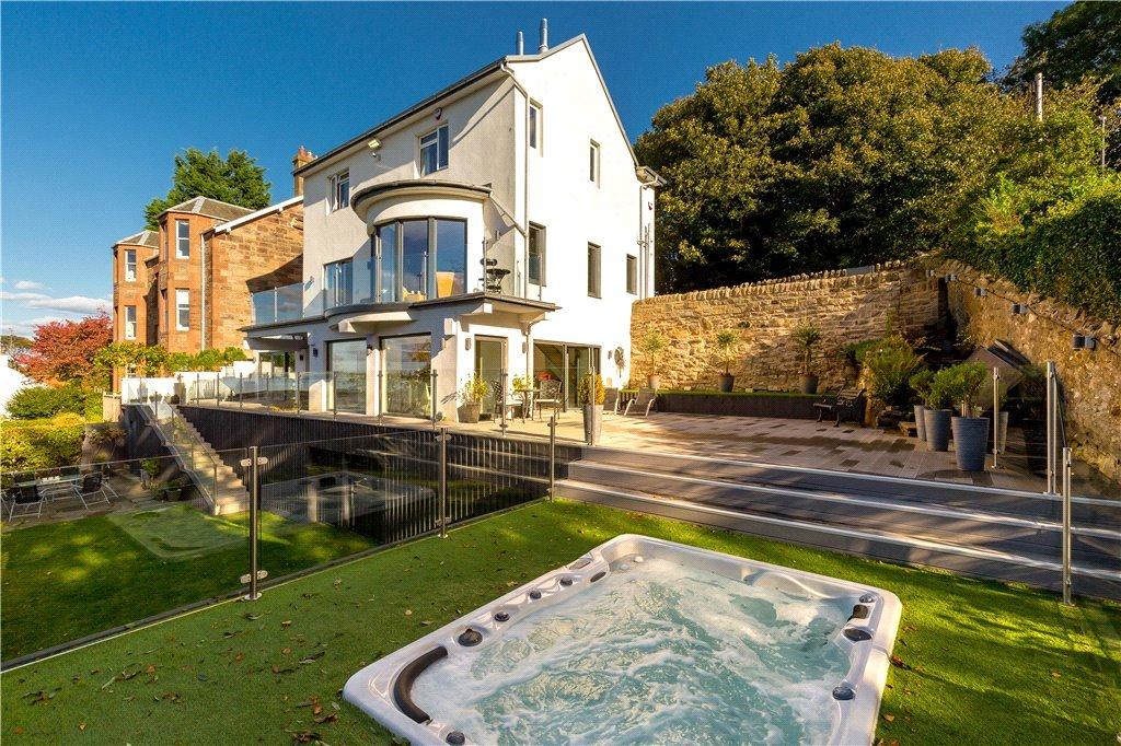 Cramond Glebe Road, Edinburgh 5 bed detached house - £6,500 pcm (£1,500 pw)