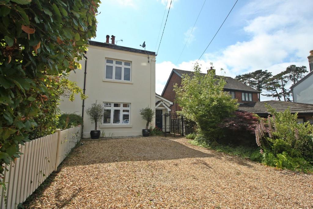 Victoria Road, Netley Abbey 3 bed semi-detached house - £550,000