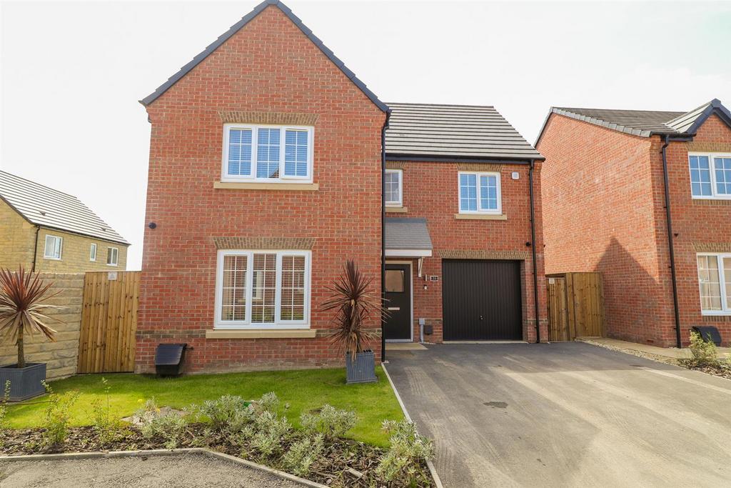 Turnstone Close, Wakefield WF1 4 bed detached house for sale - £415,000