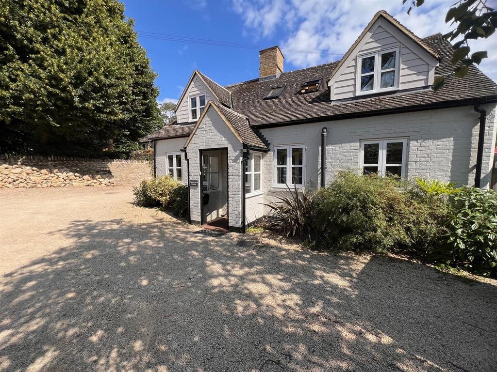 First Turn, Oxford OX2 2 bed cottage - £1,895 pcm (£437 pw)