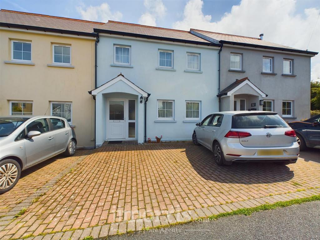 2 Wallis Court, Pen Wallis, Fishguard 4 bed terraced house - £259,950
