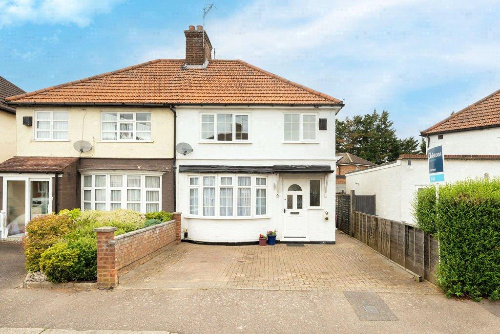 Maytree Crescent, Hertfordshire WD24 3 bed semi-detached house - £500,000