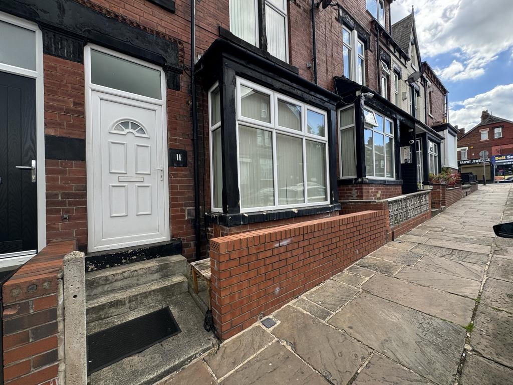 Ellers Grove, Leeds, West Yorkshire, LS8 4 bed terraced house - £1,300 ...