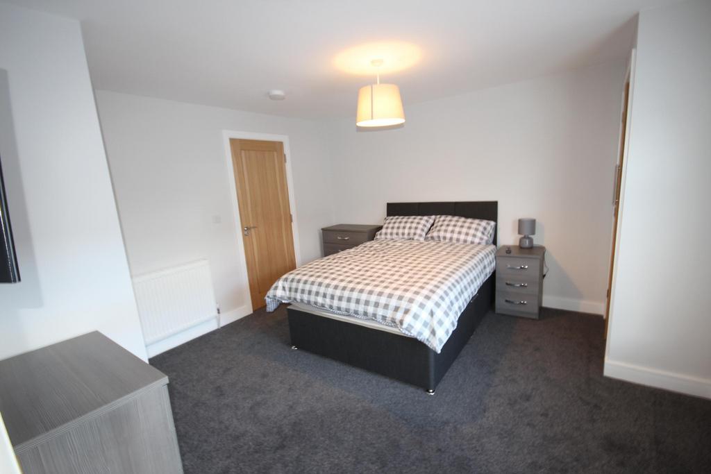 Calais Road, Burton upon Trent DE13 1 bed in a house share to rent - £ ...