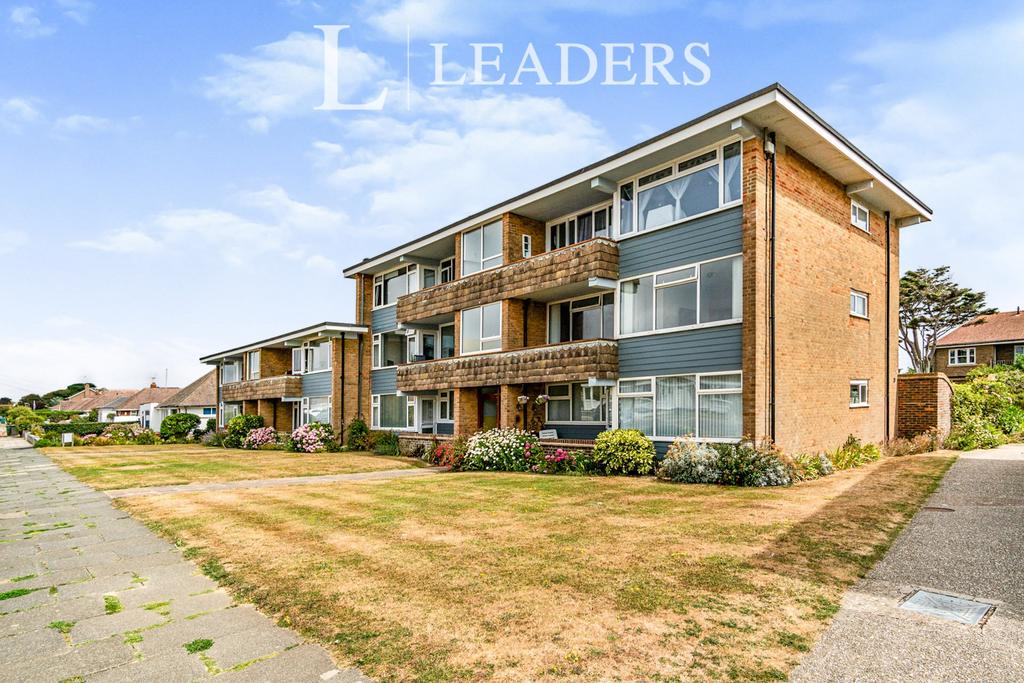 Dolphin Court, Rustington 2 bed flat - £1,250 pcm (£288 pw)