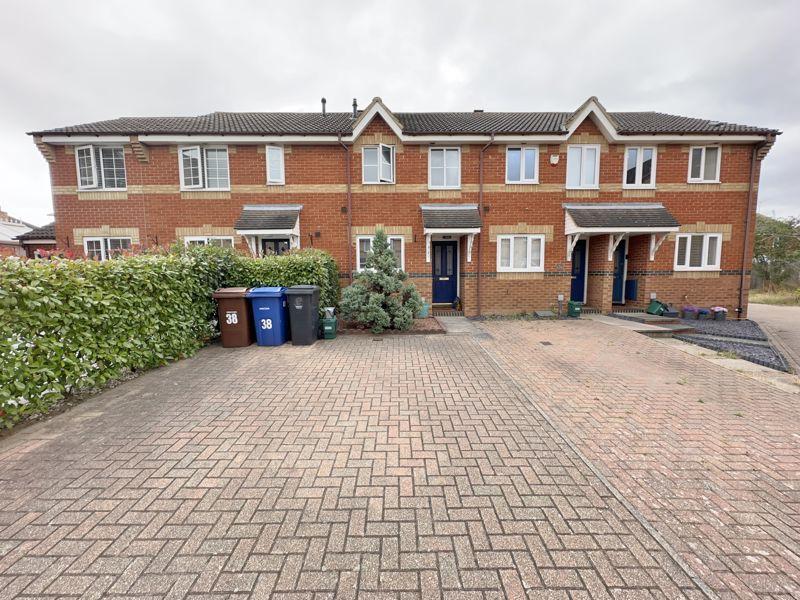 Orsett 2 bed terraced house for sale - £300,000