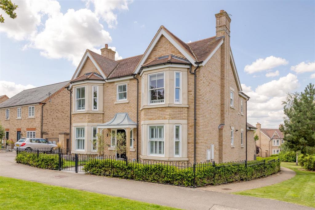 Hardy Way, Fairfield SG5 4GL 4 bed detached house - £900,000